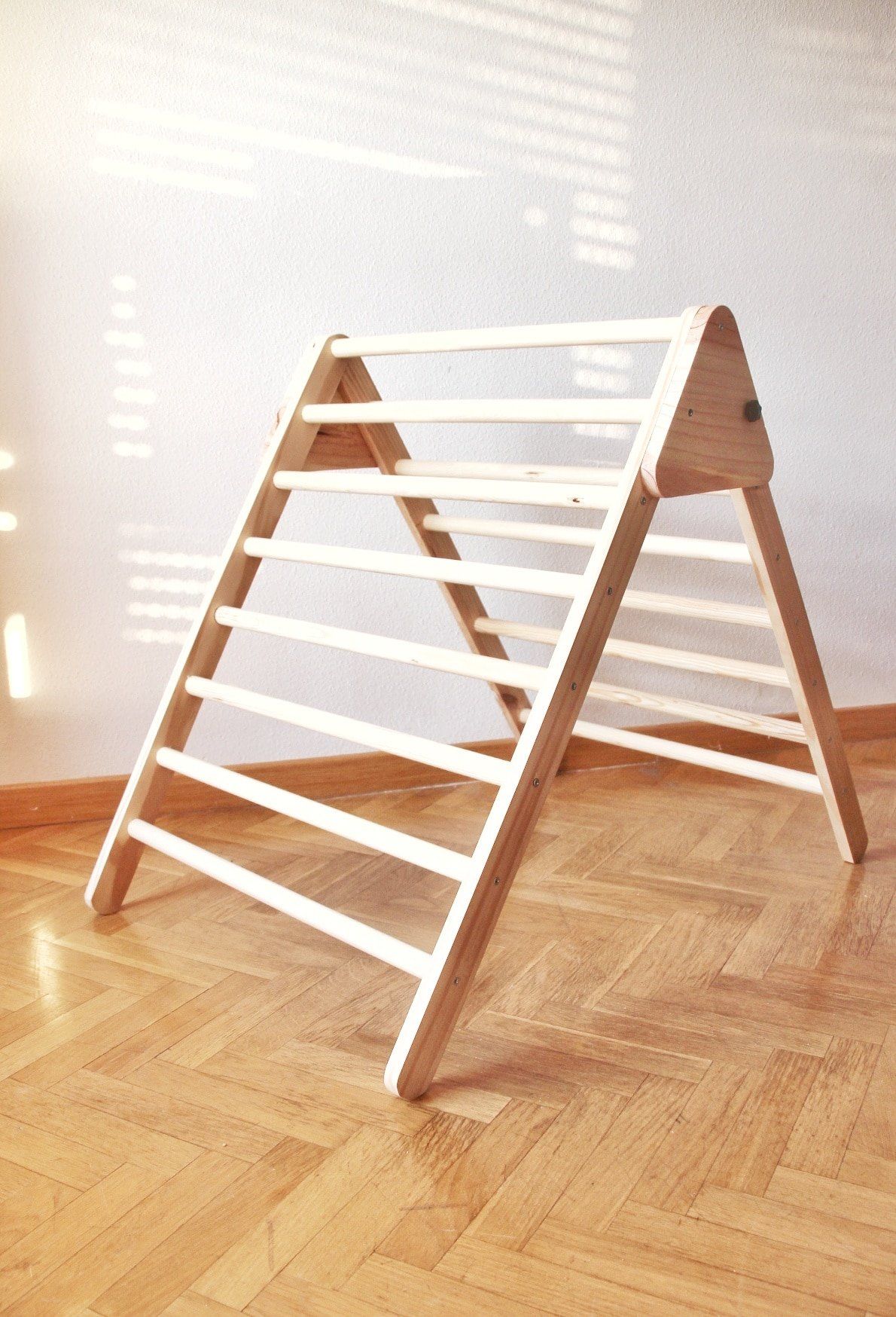 Triángulo de Pikler. Pikler Triangle. - Little Kiri